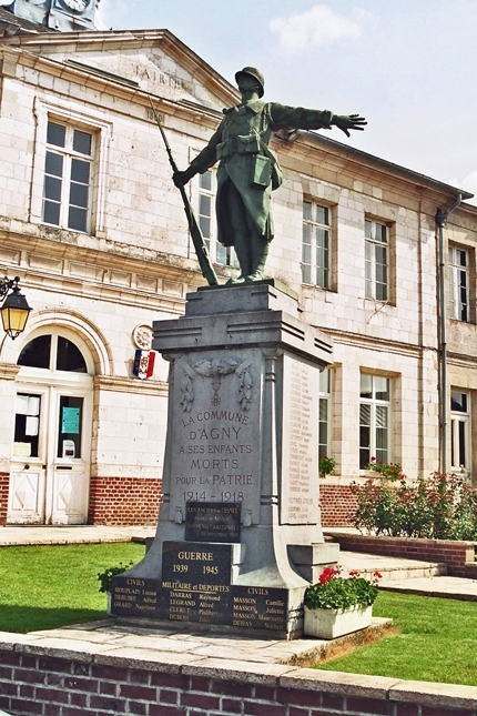 monument aux morts d'Agny (Pas-de-Calais)