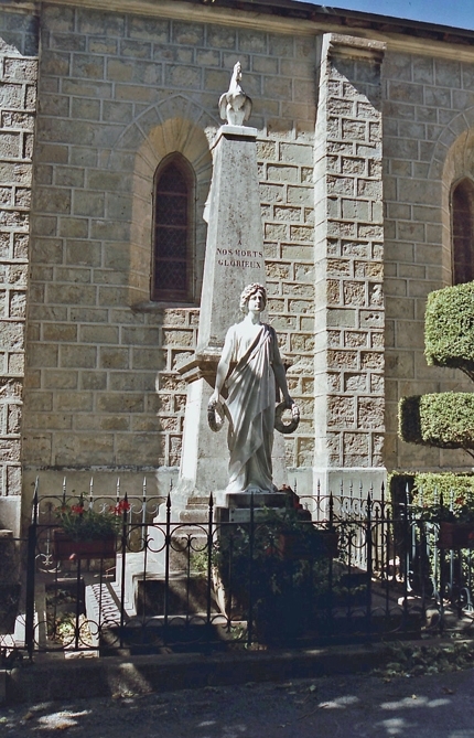 monument aux morts d'Alzon (Gard)