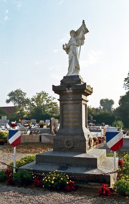 monument aux morts de Balinghem (Pas-de-Calais)