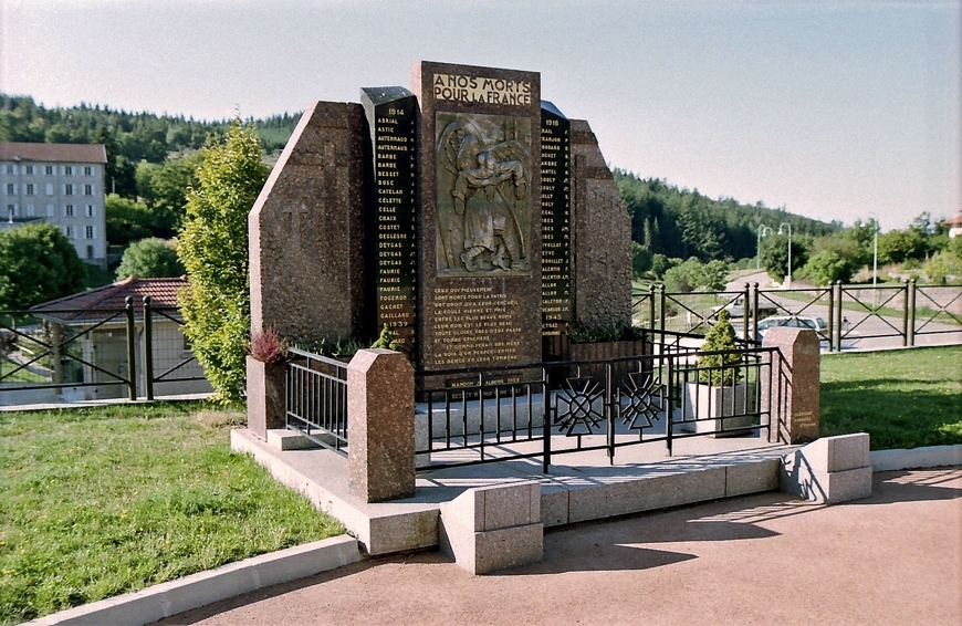 monument aux morts de Lalouvesc (Ardèche)